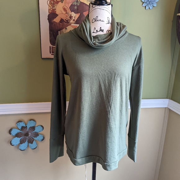 ANDREE BY UNIT | Tops | Andree By Unit Top | Poshmark